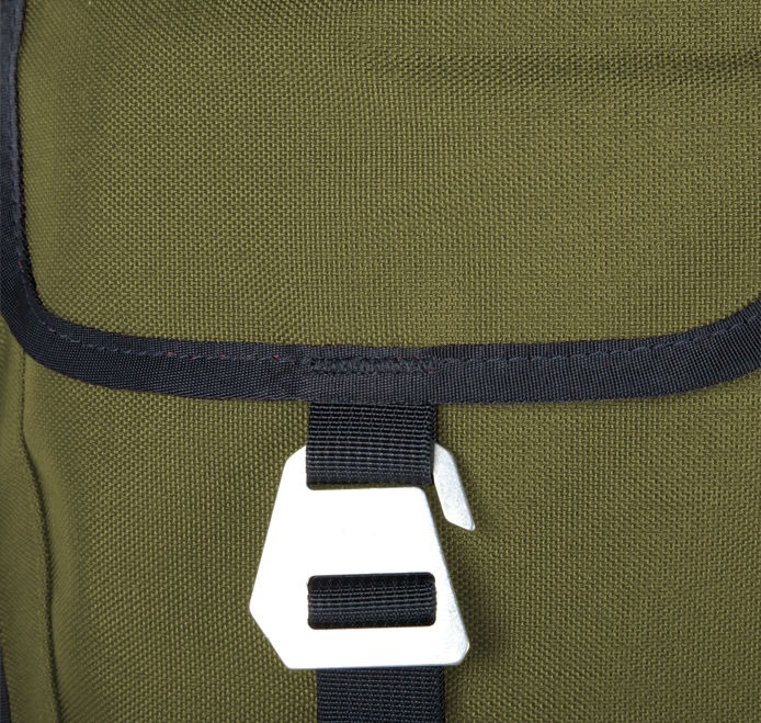 Chrome Pawn Rolltop Pack 2012 - Specifications | Reviews | Shops