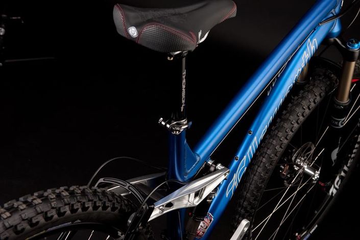Ellsworth Evolution 2011 - Specifications | Reviews | Shops