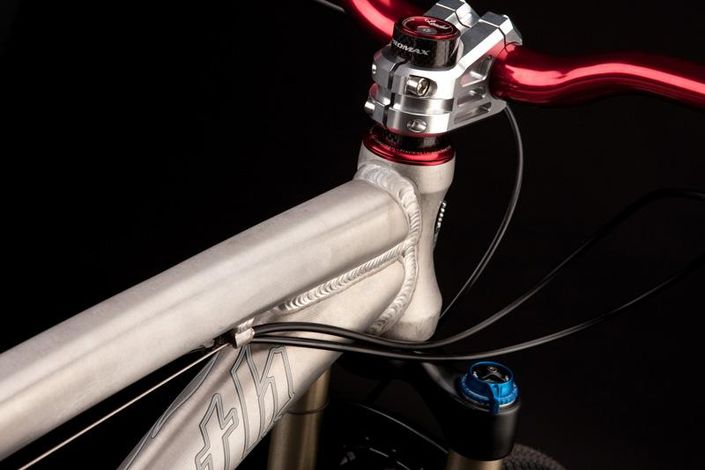 Ellsworth Momentum SST.2 2012 - Specifications | Reviews | Shops